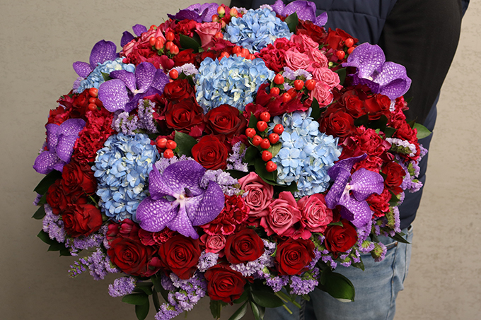 Toshkent Gullari поздравляет прекрасную половину человечества — Афиша ...