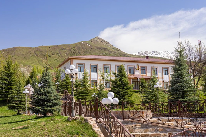 Развлекательное шоу в Layner — Афиша Ташкента