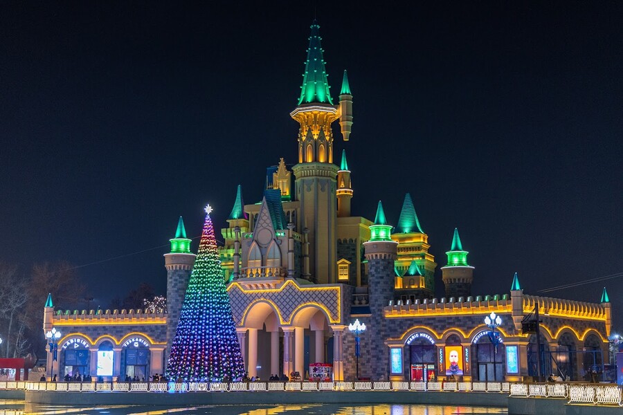 Toshkentdagi Yangi yil archalari: Magic City bog’i — Toshkent Afishasi